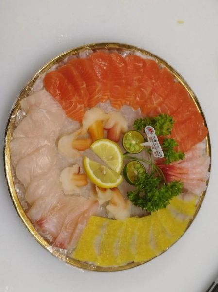 生吃三文鱼怎么做_生吃三文鱼安全吗-第1张图片-山城妙识