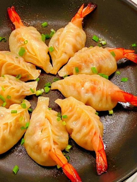 水煎虾饺怎么做_虾饺底部焦脆技巧-第1张图片-山城妙识