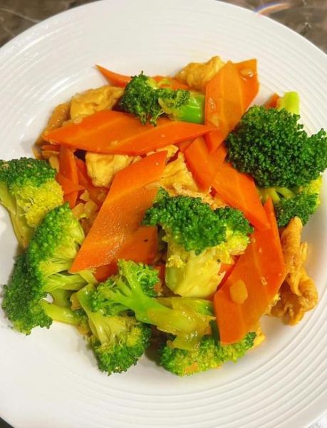 胡萝卜和什么炒最搭配_胡萝卜炒什么好吃-第1张图片-山城妙识