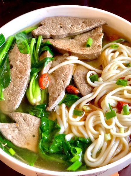 猪肝面条怎么做好吃_猪肝面不腥的秘诀-第1张图片-山城妙识