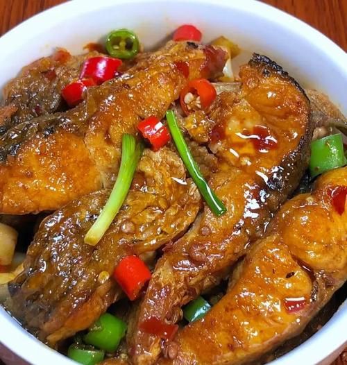 红烧鱼怎么不粘锅_红烧鱼用什么锅-第1张图片-山城妙识 红烧鱼怎么不粘锅_红烧鱼用什么锅-第1张图片-山城妙识