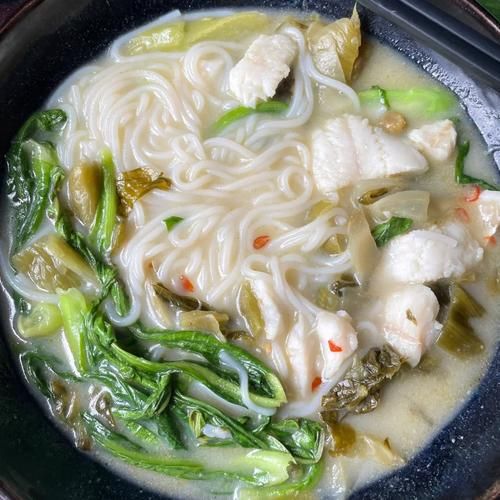 酸菜鱼米线热量_减肥能吃吗-第2张图片-山城妙识