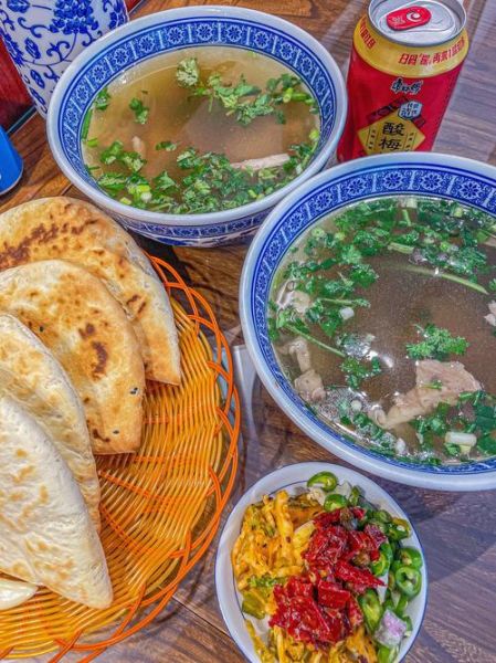 水盆羊肉和羊肉泡馍的区别_哪个更好吃-第3张图片-山城妙识