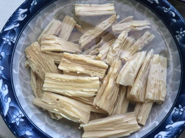 腐竹泡多久最好_腐竹怎么泡发最快-第1张图片-山城妙识 腐竹泡多久最好_腐竹怎么泡发最快-第1张图片-山城妙识