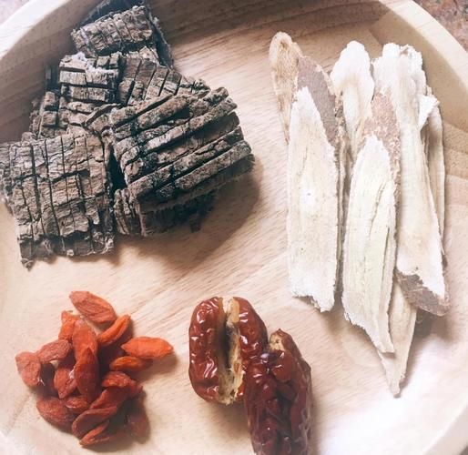 黄芪杜仲炖猪腰的功效_适合哪些人吃-第1张图片-山城妙识