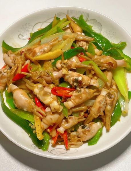 炒蛏子怎么做好吃_炒蛏子去沙技巧-第3张图片-山城妙识