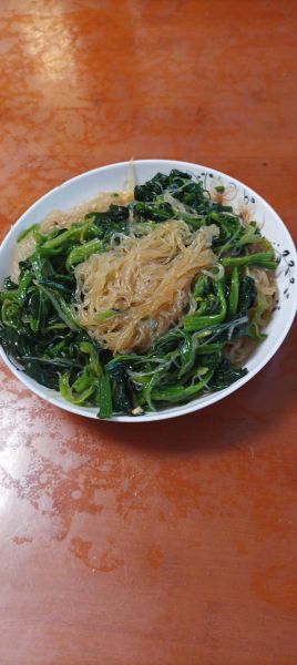 凉拌粉丝菠菜怎么做_凉拌粉丝菠菜热量高吗-第3张图片-山城妙识