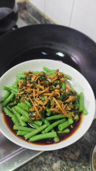 豇豆凉拌怎么做好吃_豇豆凉拌的做法大全-第3张图片-山城妙识