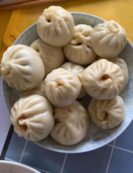 发面小笼包怎么和面_发面小笼包蒸多久才熟-第1张图片-山城妙识
