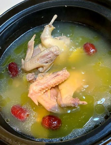 怎么炖鸽子汤好喝又营养_鸽子汤怎么炖最补气血-第1张图片-山城妙识 怎么炖鸽子汤好喝又营养_鸽子汤怎么炖最补气血-第1张图片-山城妙识