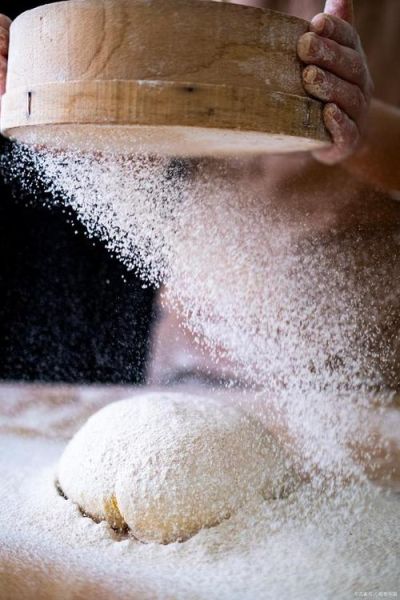 面粉怎么发酵才会松软_如何让面团蓬松不塌-第2张图片-山城妙识