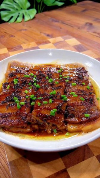 家常梅菜扣肉最简单的做法_梅菜扣肉蒸多久才够软烂-第1张图片-山城妙识