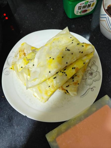 长方形鸡蛋灌饼怎么叠_长方形鸡蛋灌饼叠法教程-第1张图片-山城妙识