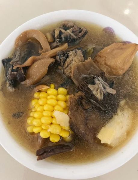 乌鸡香菇汤的做法_乌鸡香菇汤怎么炖好喝-第1张图片-山城妙识 乌鸡香菇汤的做法_乌鸡香菇汤怎么炖好喝-第1张图片-山城妙识