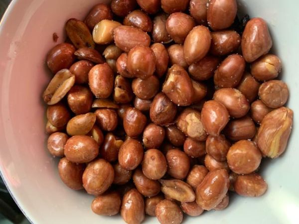 油炸花生米的危害有哪些_怎样降低油炸花生米的风险-第1张图片-山城妙识