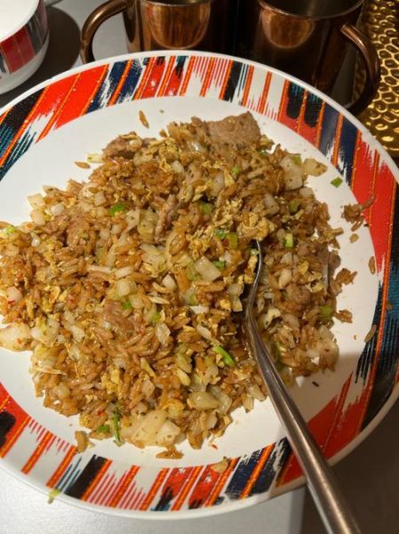 孜然牛肉炒饭怎么做_孜然牛肉炒饭家常做法-第1张图片-山城妙识 孜然牛肉炒饭怎么做_孜然牛肉炒饭家常做法-第1张图片-山城妙识