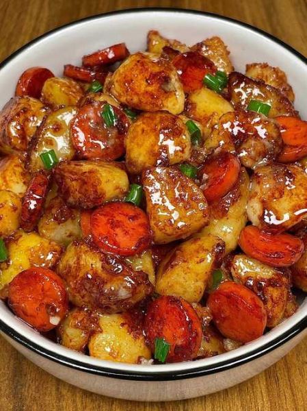 土豆炒香肠怎么做_土豆炒香肠的家常做法-第2张图片-山城妙识 土豆炒香肠怎么做_土豆炒香肠的家常做法-第2张图片-山城妙识