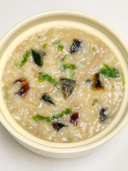电饭煲皮蛋瘦肉粥怎么做_皮蛋瘦肉粥要煮多久-第1张图片-山城妙识