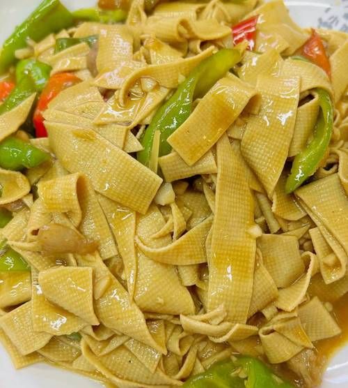 尖椒炒干豆腐怎么炒好吃_尖椒炒干豆腐用焯水吗-第1张图片-山城妙识