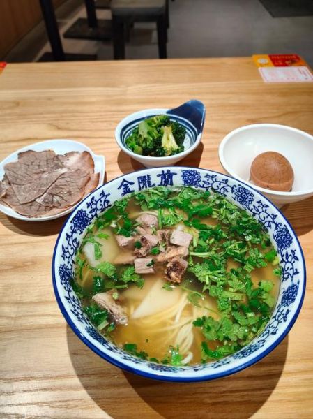 牛肉面清汤怎么做_正宗清汤牛肉面配方-第2张图片-山城妙识