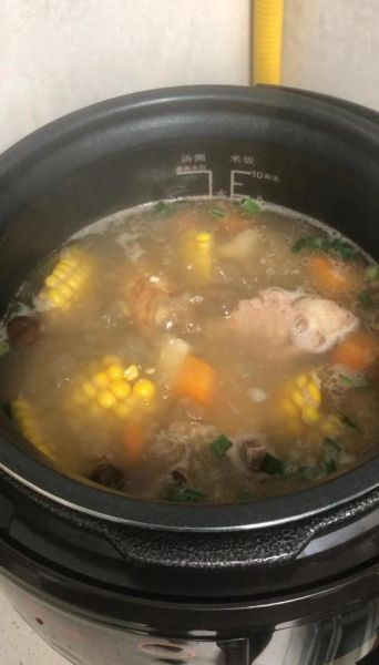 高压锅炖排骨玉米汤怎么做_排骨玉米汤高压锅版-第1张图片-山城妙识