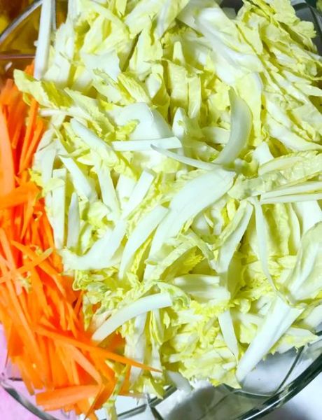 春卷馅料怎么调好吃_春卷馅料配方大全-第2张图片-山城妙识