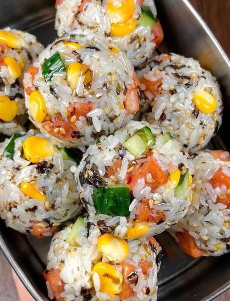 家常饭团的做法大全_饭团怎么做好吃又简单-第3张图片-山城妙识