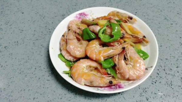 红烧对虾怎么做_红烧对虾用不用焯水-第2张图片-山城妙识 红烧对虾怎么做_红烧对虾用不用焯水-第2张图片-山城妙识