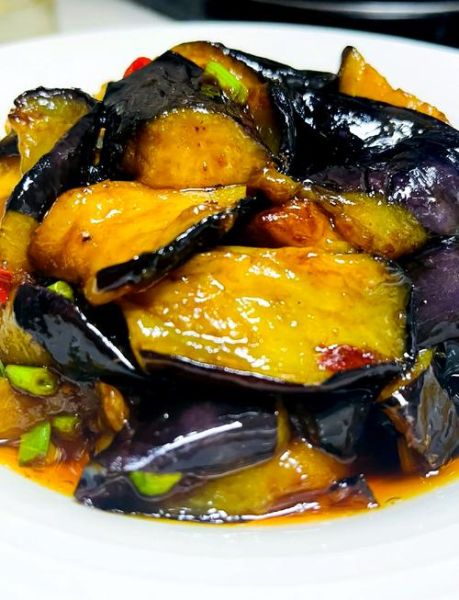 蒜焖茄子怎么做_茄子不吸油的小技巧-第1张图片-山城妙识 蒜焖茄子怎么做_茄子不吸油的小技巧-第1张图片-山城妙识