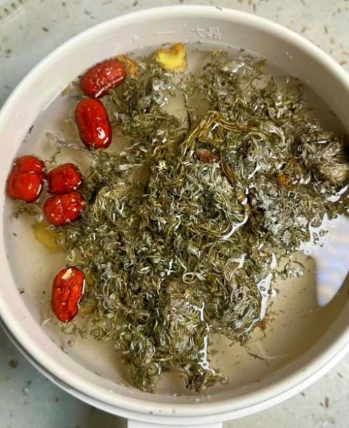 茵陈泡水每天喝几次_茵陈泡水用量与禁忌-第3张图片-山城妙识