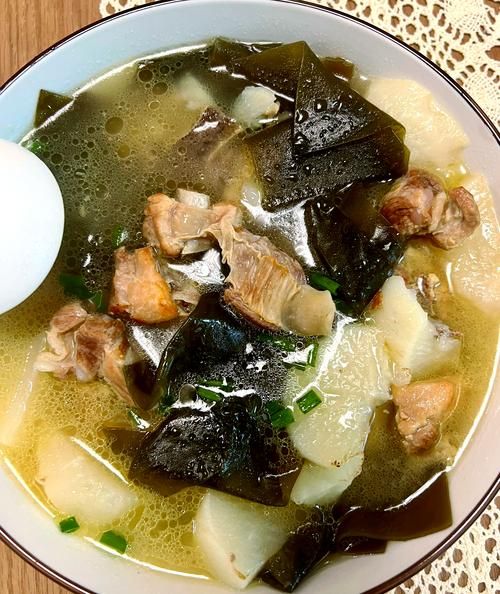 海带萝卜排骨汤怎么炖好喝_海带萝卜排骨汤的做法窍门-第1张图片-山城妙识