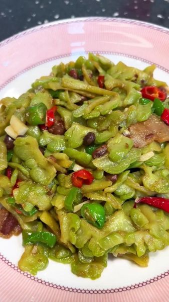 清炒苦瓜怎么去除苦味_清炒苦瓜要不要焯水-第3张图片-山城妙识