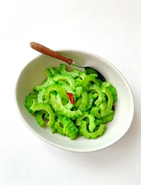清炒苦瓜怎么去除苦味_清炒苦瓜要不要焯水-第2张图片-山城妙识