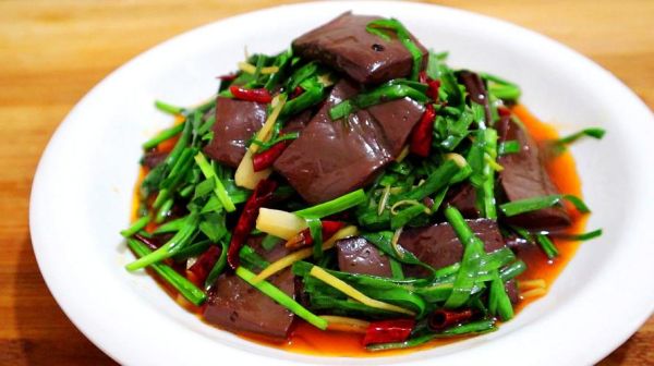 猪血怎么炒好吃_猪血炒多久才嫩-第3张图片-山城妙识