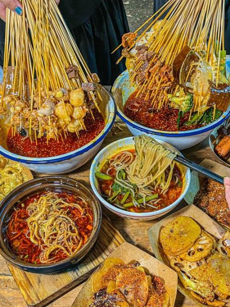 成都便宜好吃的小吃街在哪里_人均20元吃到撑的巷子-第1张图片-山城妙识 成都便宜好吃的小吃街在哪里_人均20元吃到撑的巷子-第1张图片-山城妙识