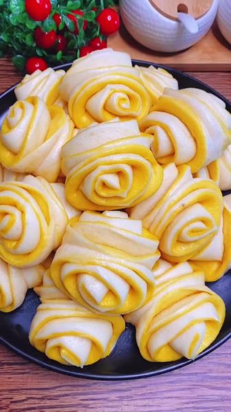 南瓜花卷怎么做_南瓜花卷的做法视频-第2张图片-山城妙识