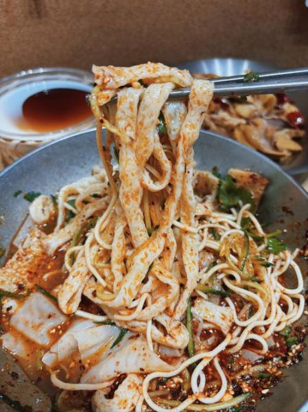 学做凉皮凉面_凉皮凉面怎么做才筋道-第1张图片-山城妙识