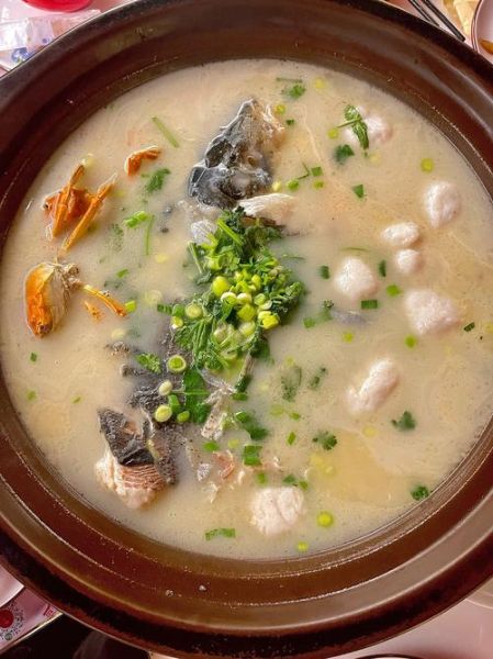 草鱼头怎么炖汤才好喝_草鱼头汤去腥增鲜技巧-第3张图片-山城妙识