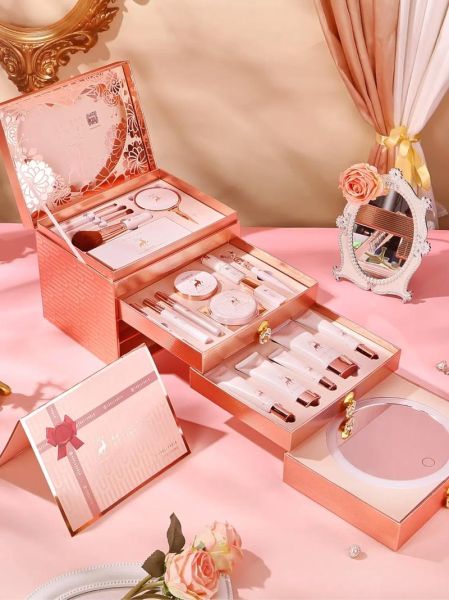 圣诞节送女友什么礼物好_最实用圣诞礼物排行-第1张图片-山城妙识