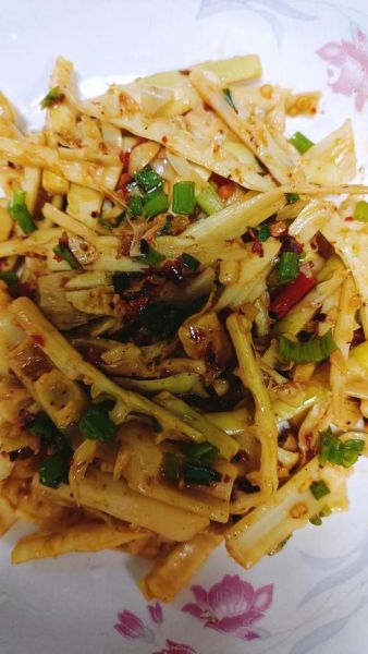 凉拌竹笋怎么做好吃_凉拌竹笋的做法窍门-第3张图片-山城妙识