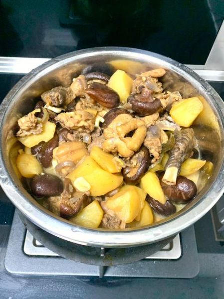土豆鸡汤怎么炖好喝_土豆鸡汤炖多久最香-第3张图片-山城妙识