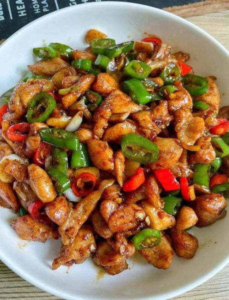 青椒炒辣子鸡怎么做_家常做法窍门-第3张图片-山城妙识