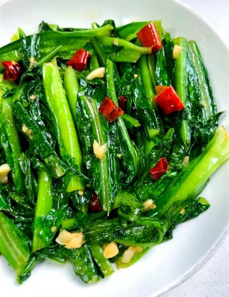 蒜茸油麦菜怎么做_蒜茸油麦菜热量高吗-第1张图片-山城妙识
