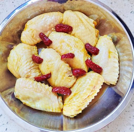 怎样做翅中比较好吃_鸡翅中怎么腌制才入味-第2张图片-山城妙识