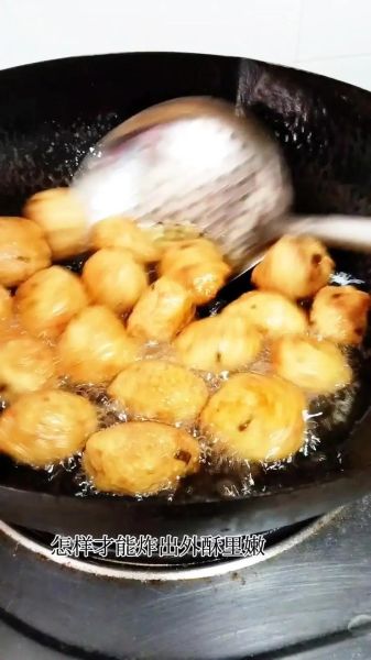油炸肉丸子怎么做好吃_肉丸子外酥里嫩的秘诀-第1张图片-山城妙识