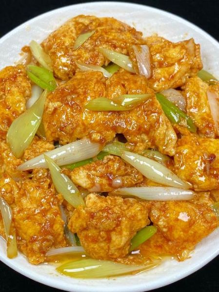 大葱炒鸡蛋的功效与作用_大葱炒鸡蛋的营养价值-第1张图片-山城妙识