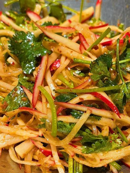 凉拌胡萝卜怎么做_胡萝卜丝怎么凉拌好吃-第2张图片-山城妙识