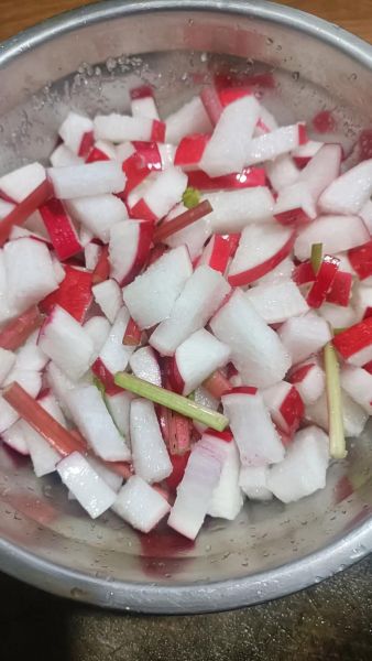 粉色萝卜泡菜怎么做_粉色萝卜泡菜的做法窍门-第1张图片-山城妙识 粉色萝卜泡菜怎么做_粉色萝卜泡菜的做法窍门-第1张图片-山城妙识