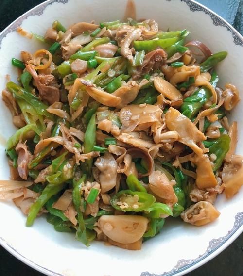 爆炒河蚌怎么做好吃_爆炒河蚌要不要焯水-第2张图片-山城妙识