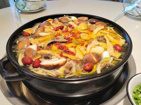 炖汤用什么锅最好_炖汤需要多久-第1张图片-山城妙识 炖汤用什么锅最好_炖汤需要多久-第1张图片-山城妙识